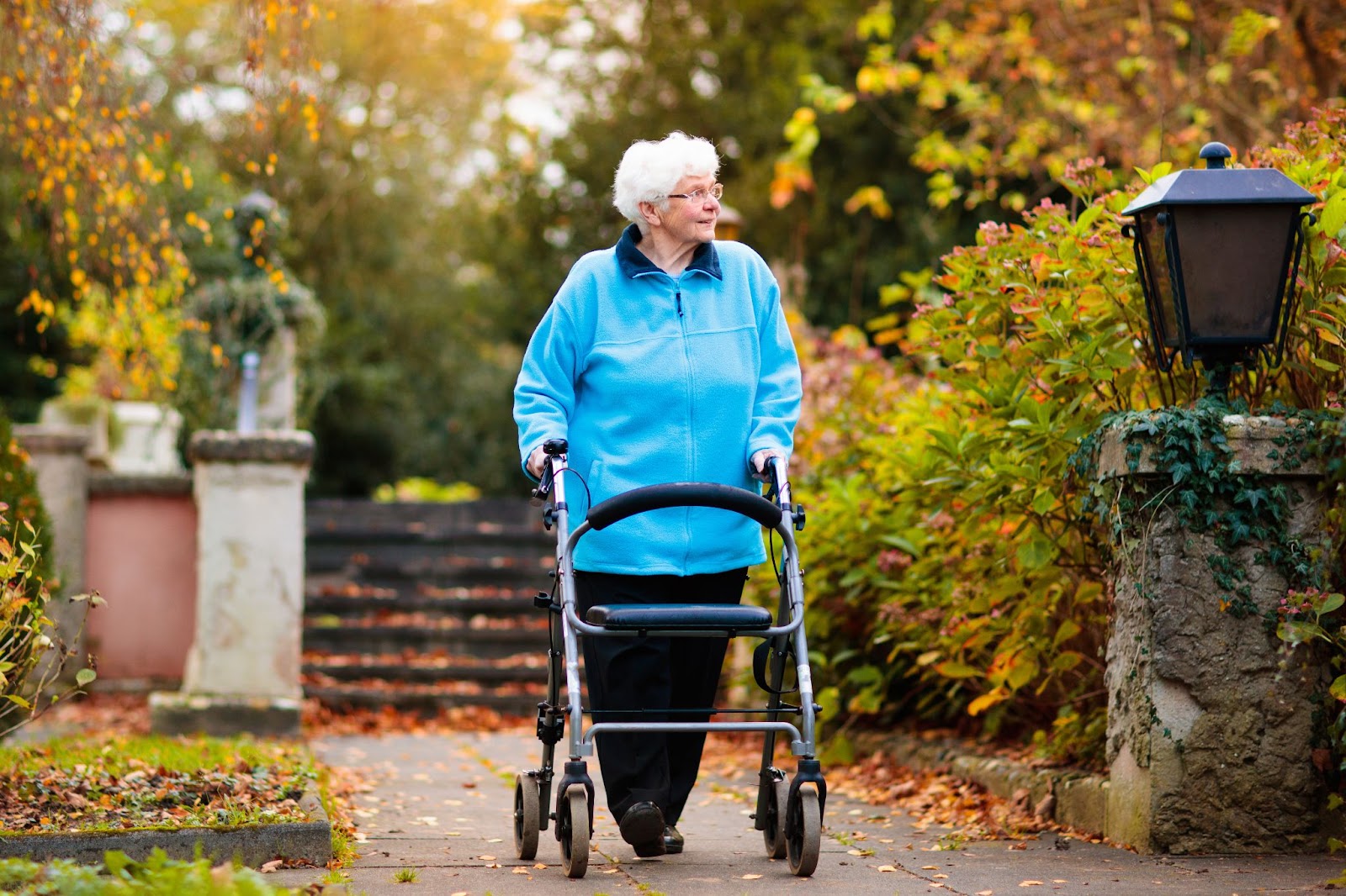 What Causes Balance Issues in Seniors? Signs & Management
